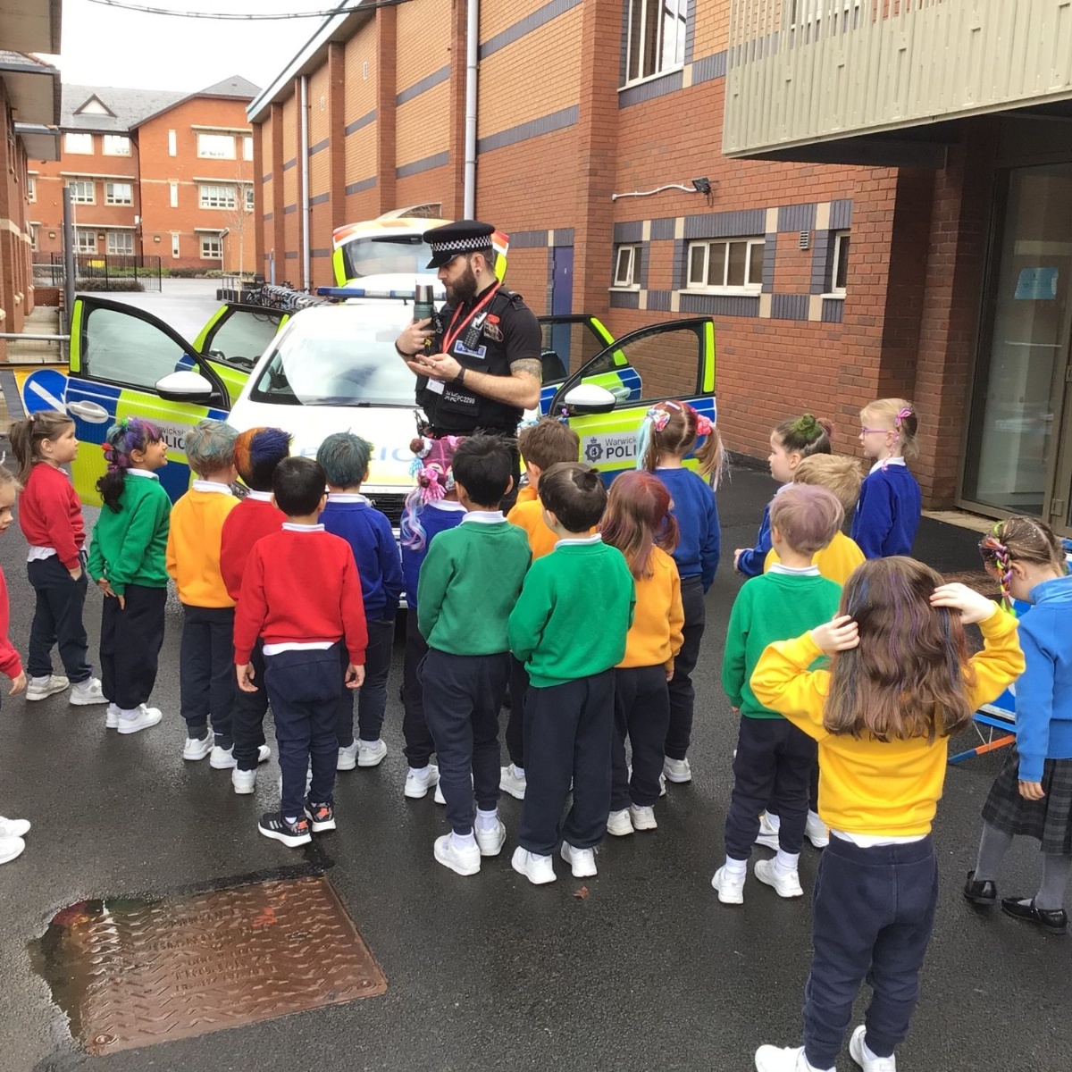 Warwick Preparatory School - Reception Meet PC Charlie Thompson