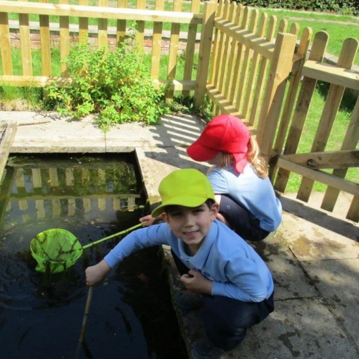 Warwick Preparatory School - Pond Dipping at Forest School